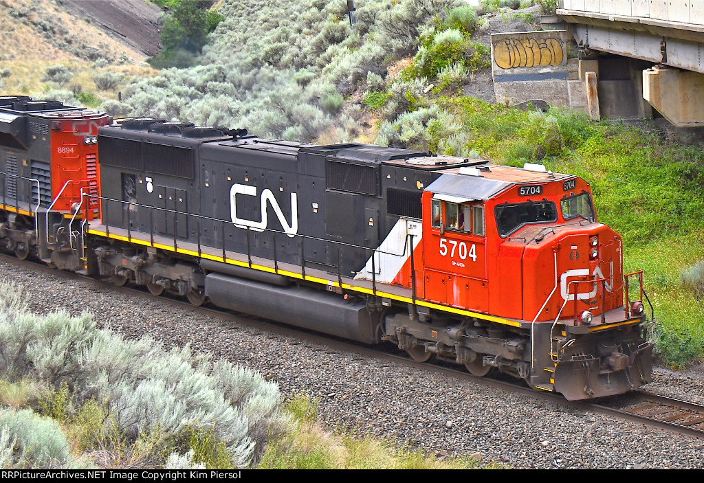 CN 5704